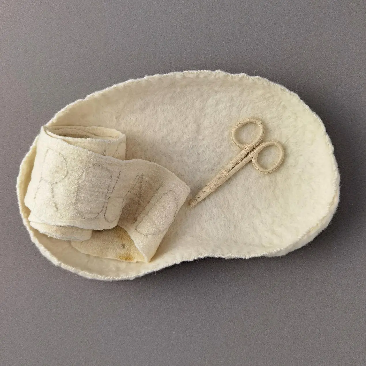 New Exhibition Presents Textile Art Pieces Exploring 150 Years Of ...
